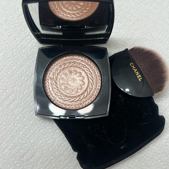 CHANEL | Makeup | Limited Edition Chanel Highlighter Metal Peach | Poshmark